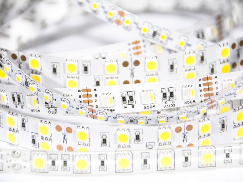 LED trakovi 12 V in 24 V